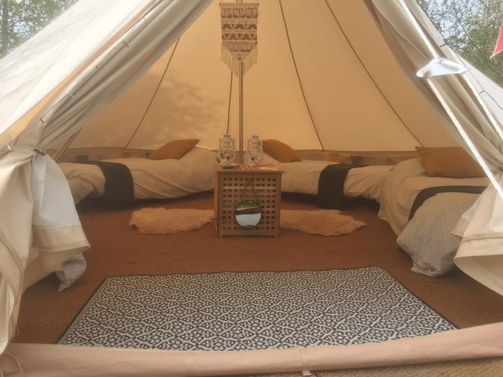 Hen Camp at Field Head Farm - Exclusive Use Glamping, Staffordshire.